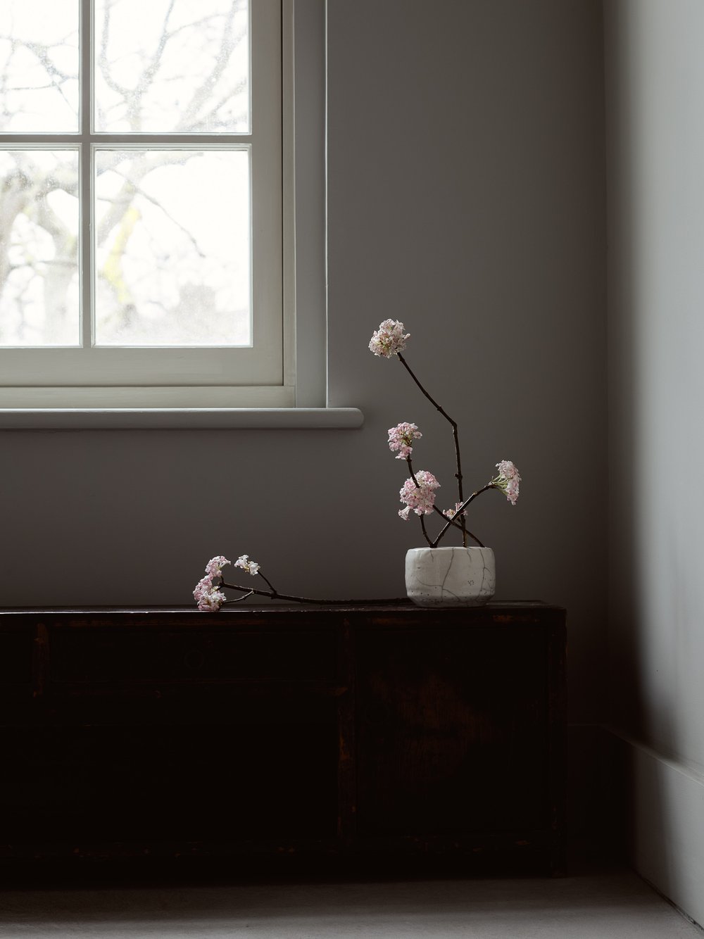 Art & Flowers | Flower Arranging with Frida Kim – FLOW GALLERY