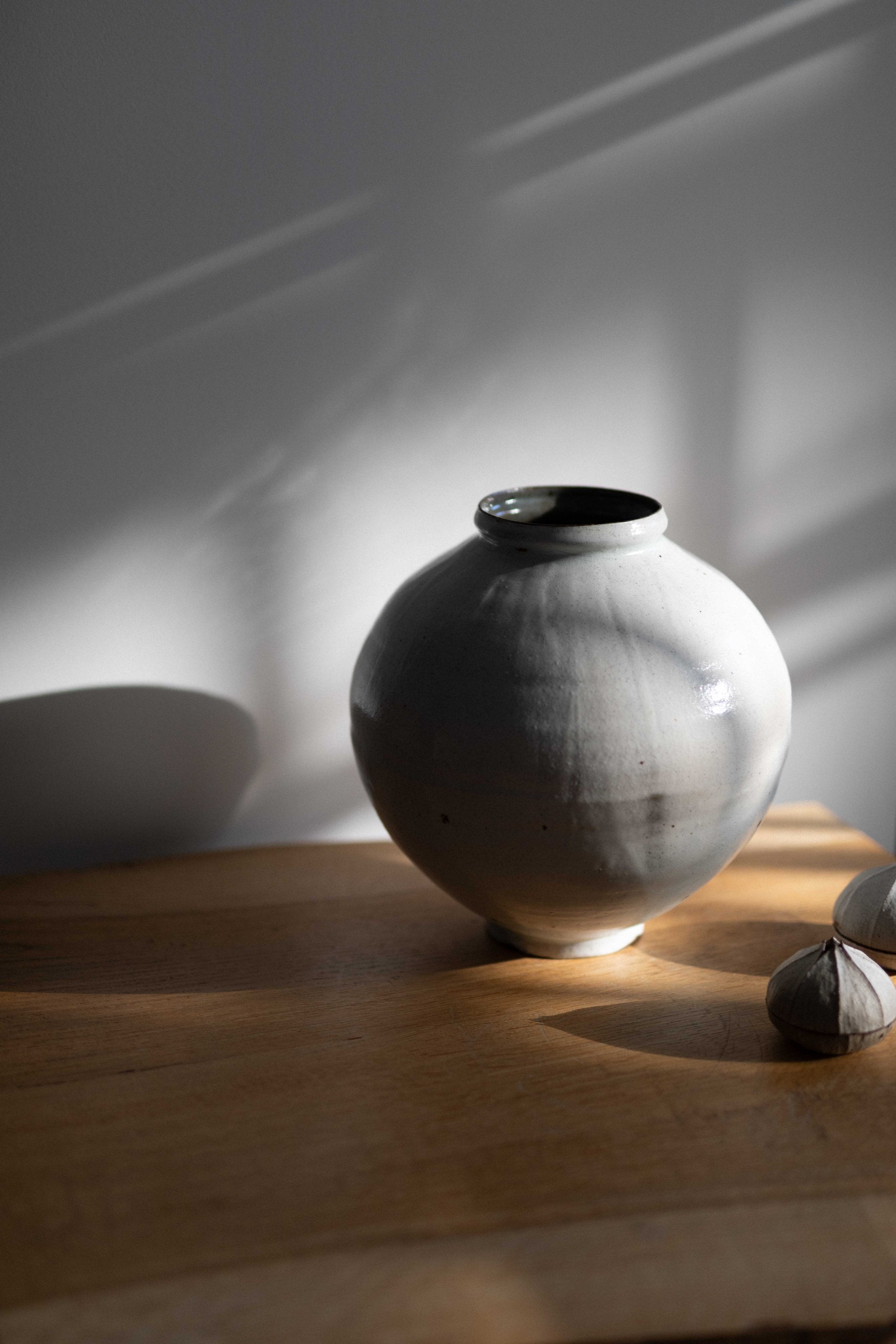 Buncheong Jar 1, by Nosan Claystudio – FLOW GALLERY